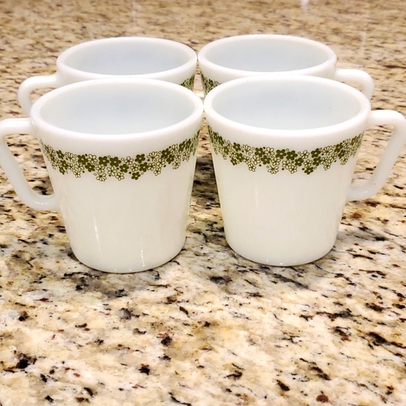 Pyrex | Dining | Vintage Set Of 4 Pyrex Spring Blossom Mugs | Poshmark